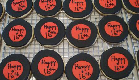 Vinyl Record Cake - CakeCentral.com