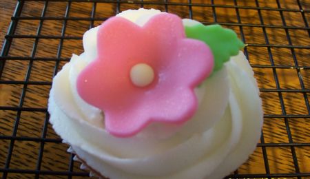 Spring Flower Cupcakes - CakeCentral.com