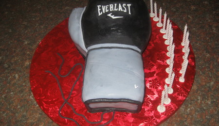 Boxing Ring And Boxing Glove Cake - CakeCentral.com