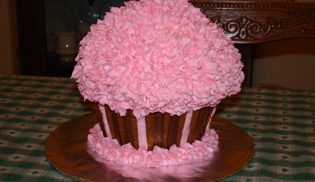 Giant Cupcake - CakeCentral.com