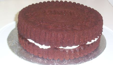 Giant Oreo Cake - CakeCentral.com