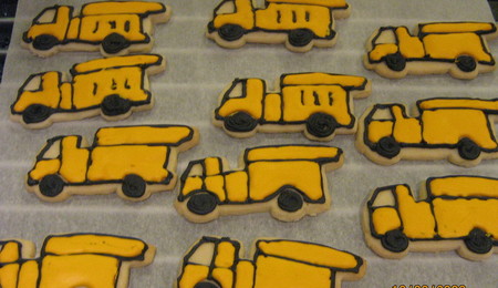 Custom Peterbilt Truck - CakeCentral.com