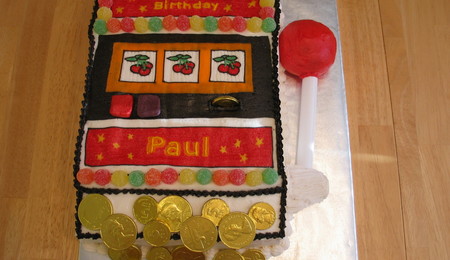 Slot Machine Cake - CakeCentral.com
