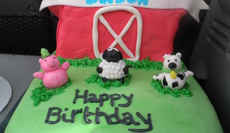 Little Red Barn Cake - CakeCentral.com