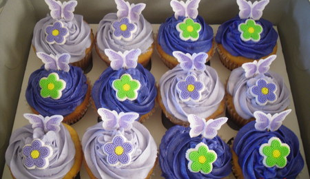 Purple Cupcake With Violets - CakeCentral.com