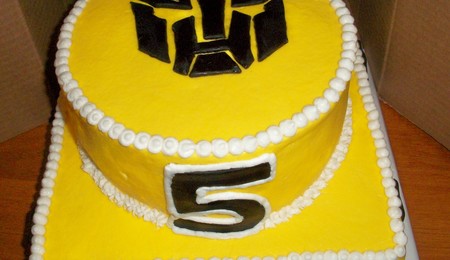 Bumble Bee Transformers Cake - CakeCentral.com
