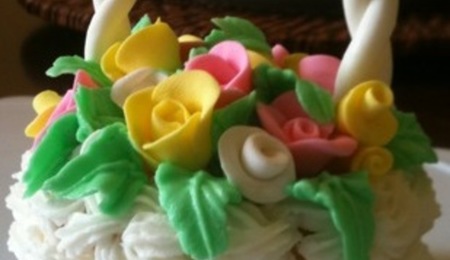 Cupcake Gift Basket - CakeCentral.com
