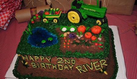 Tractor Farm Cake - CakeCentral.com