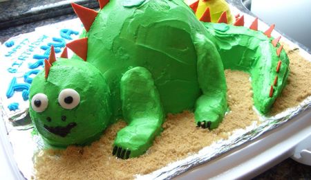 Brachiosaurus Cake - CakeCentral.com