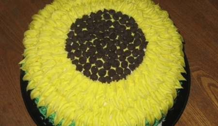Sunflower Cake - CakeCentral.com