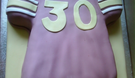 Eagles Football Field Cake - CakeCentral.com