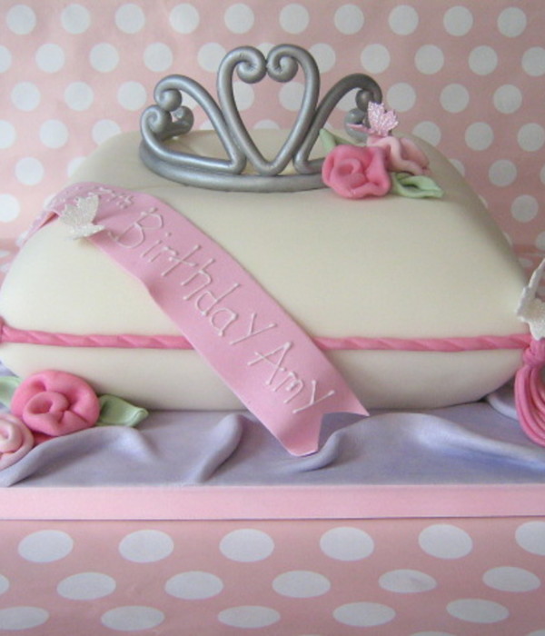 Top Pillow Cakes - CakeCentral.com
