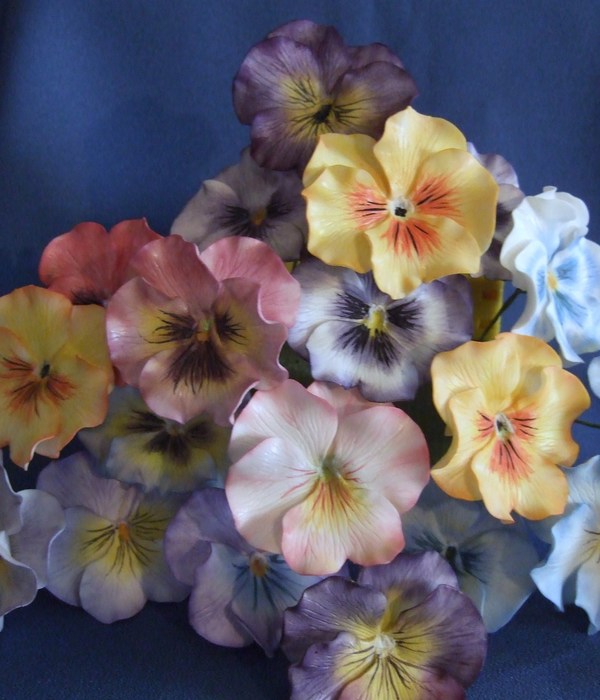 Top Pansy Cakes - CakeCentral.com