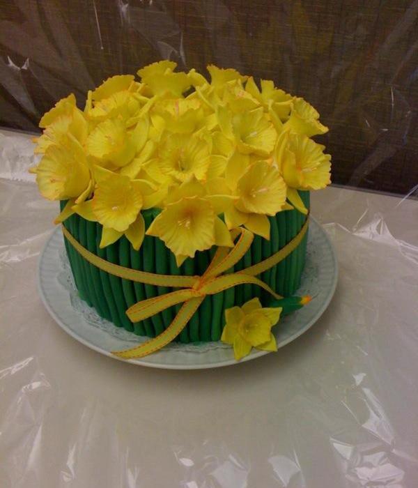Top Daffodil Cakes - CakeCentral.com