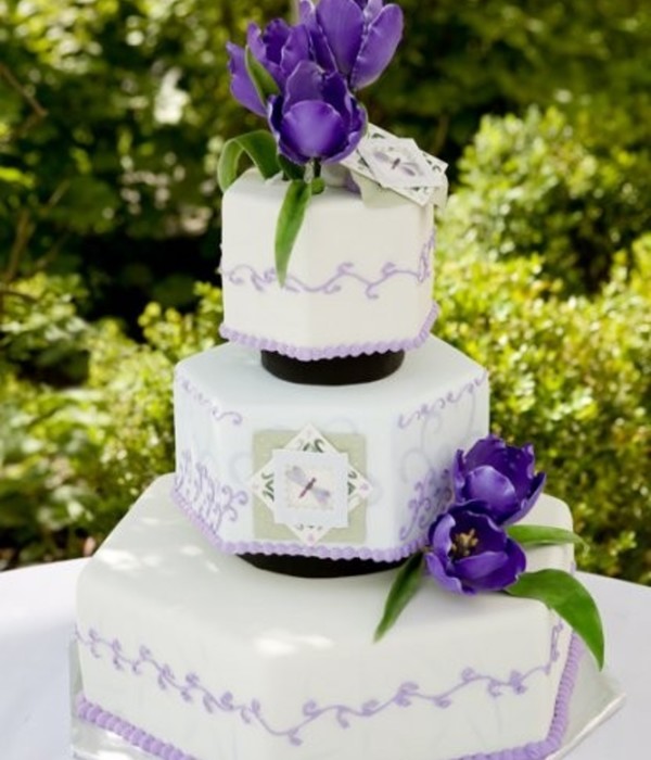 Fresh Spring Cakes with Tulips - CakeCentral.com