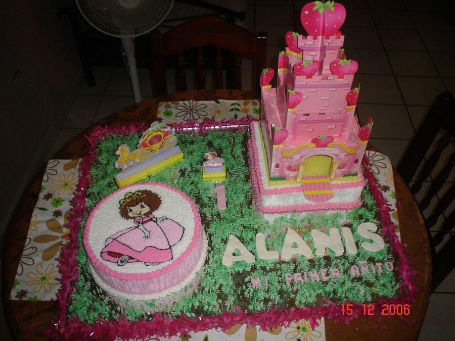 Strawberry Shortcake Princess - CakeCentral.com