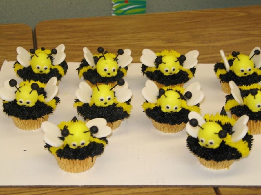 Bumble Bee Cupcakes - CakeCentral.com