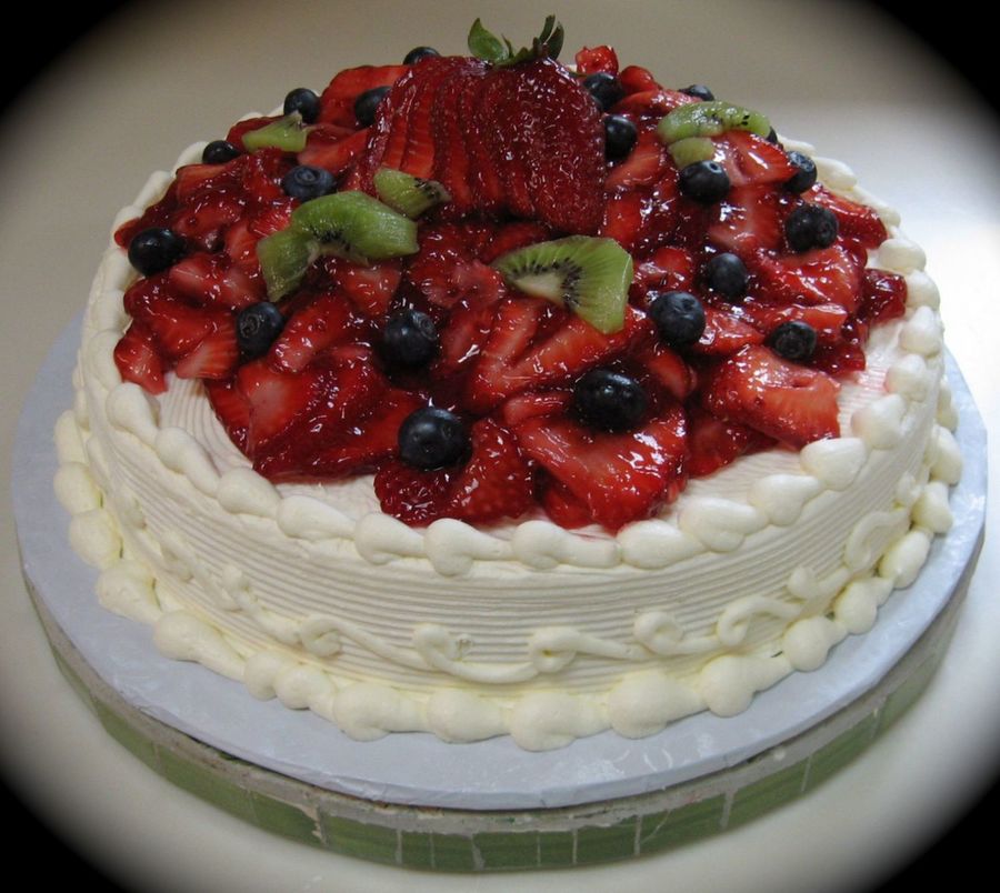 14" Round Cheesecake With Fresh Fruit - CakeCentral.com
