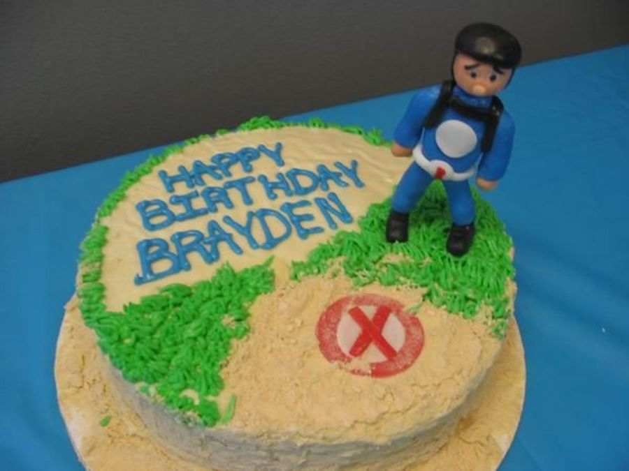 Skydiver Cake - CakeCentral.com