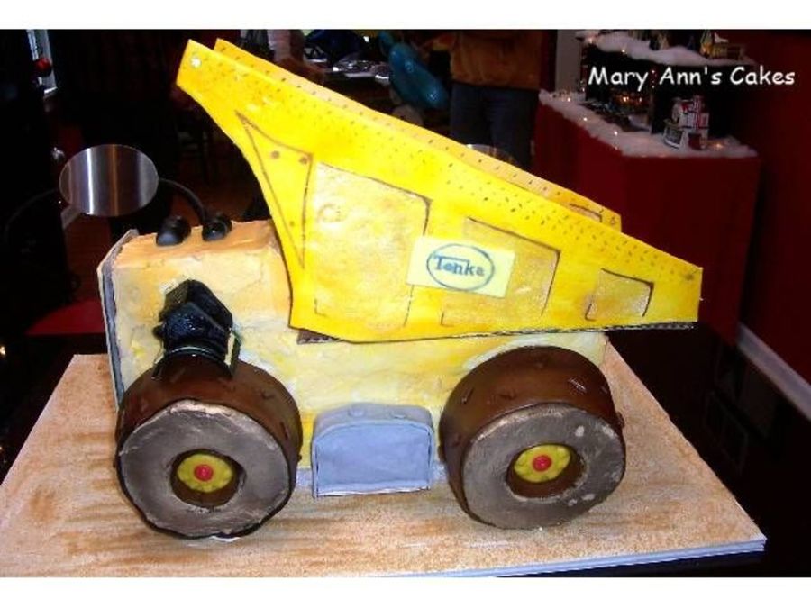 Dump Truck - CakeCentral.com