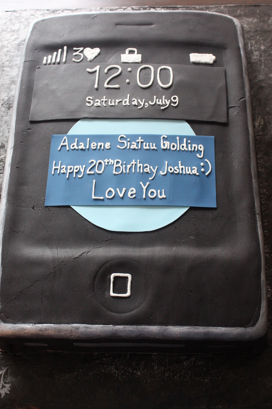 Iphone Birthday Cake - CakeCentral.com