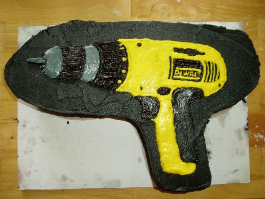 Dewalt Drill - CakeCentral.com