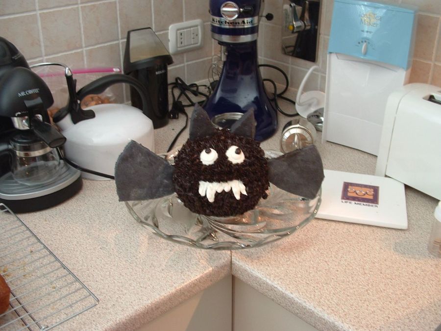 Silly Bat - CakeCentral.com