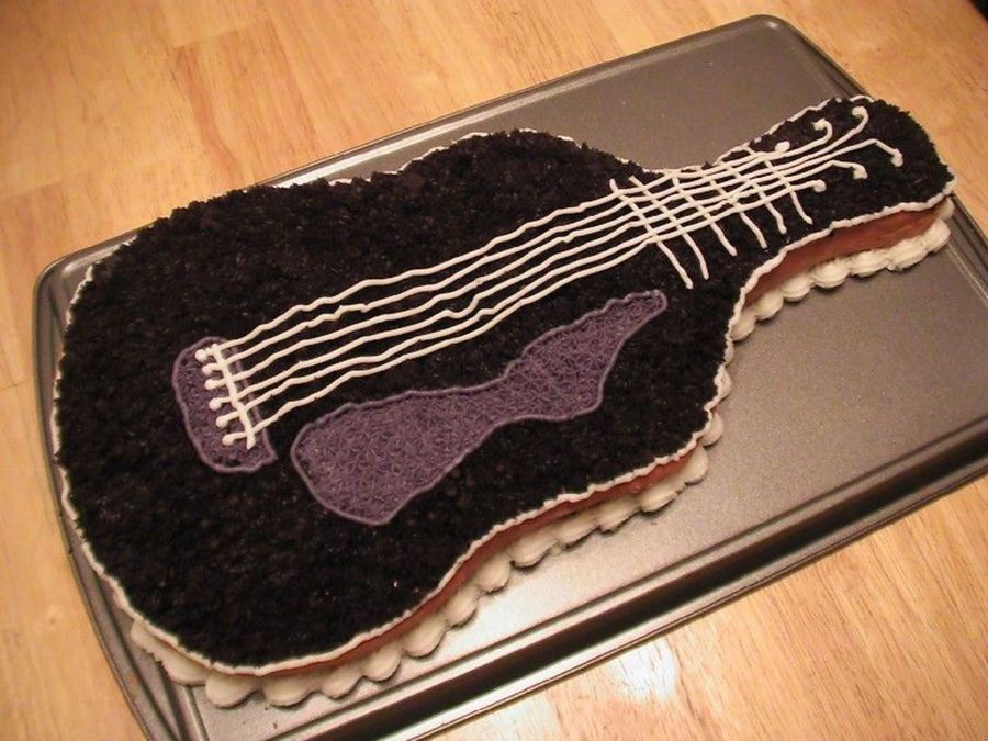 Guitar Cake - CakeCentral.com