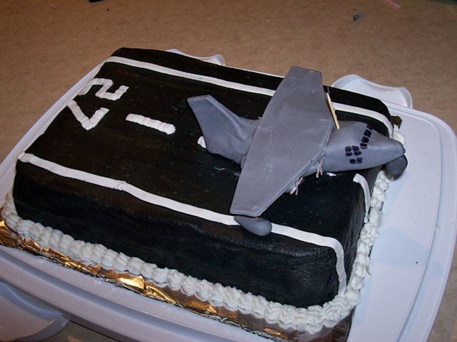 C130 Cake - CakeCentral.com