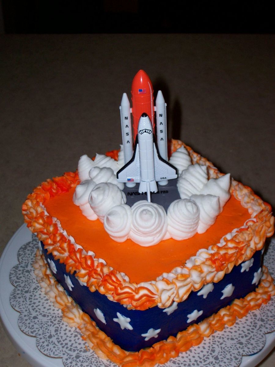 Space Shuttle Cake - CakeCentral.com