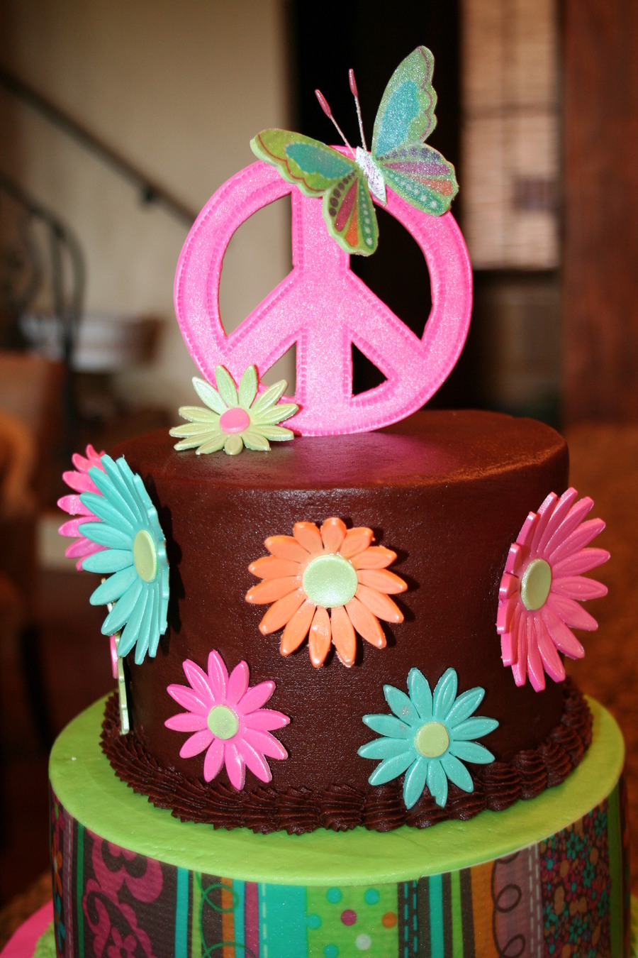 Hippie Chick Birthday Cake - CakeCentral.com