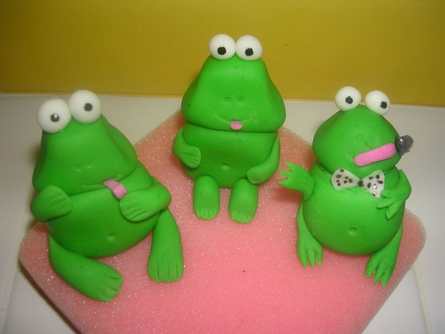 Froggies - CakeCentral.com