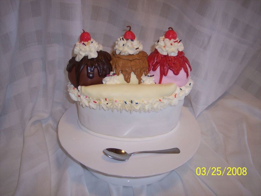 Banana Split - CakeCentral.com