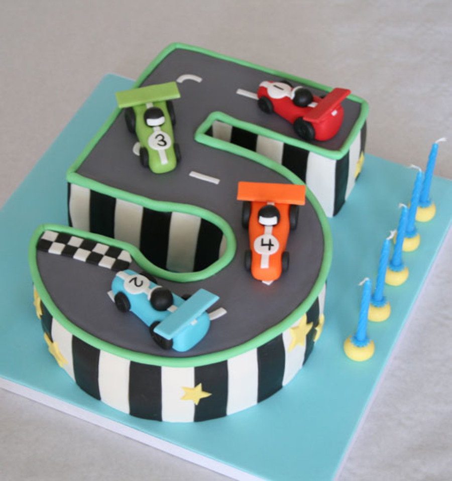 Race Track Cake - CakeCentral.com
