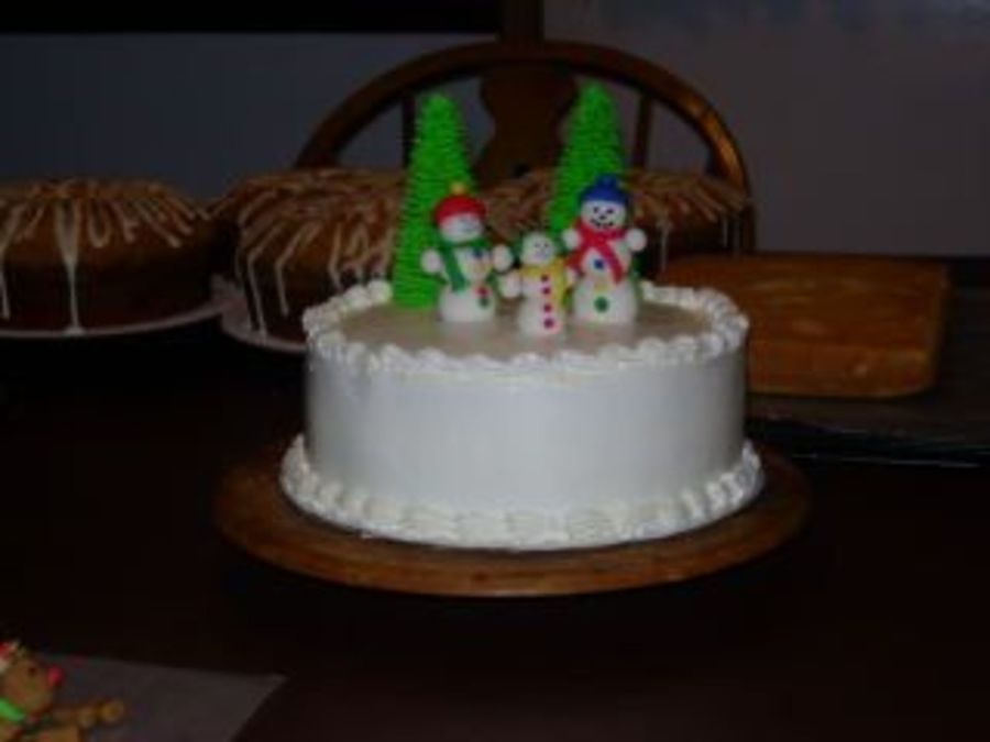 Snow Family - CakeCentral.com