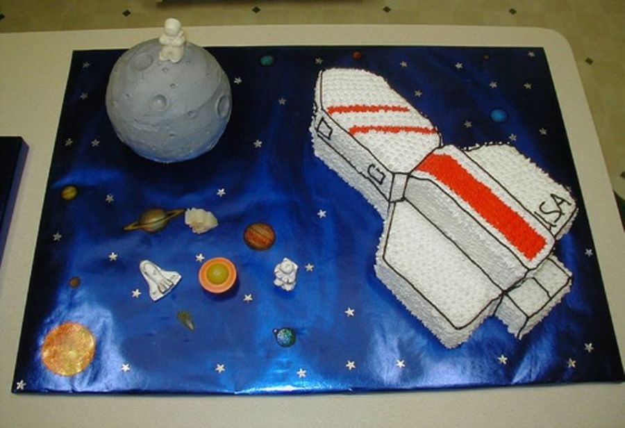 Space Shuttle And Moon Birthday Cake - CakeCentral.com