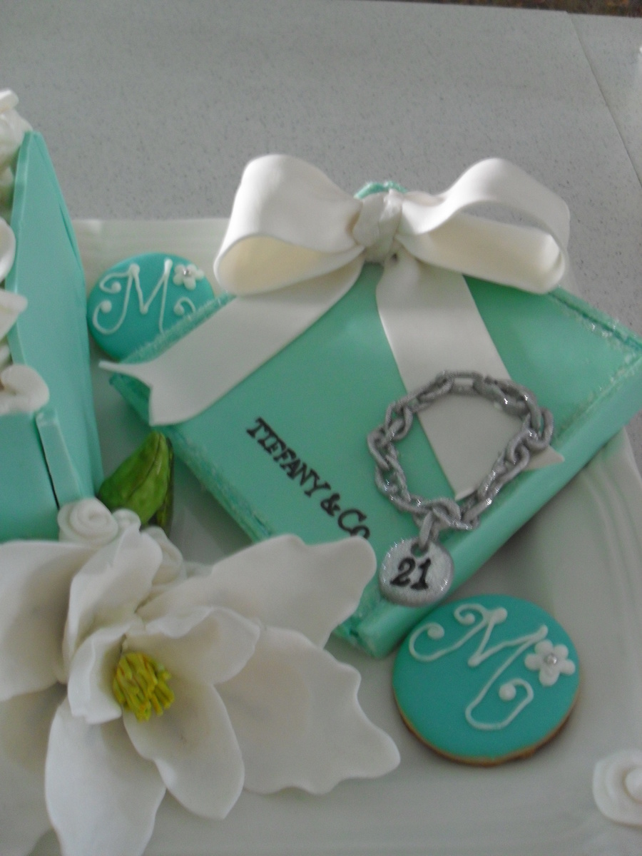 Tiffanys Cake - CakeCentral.com