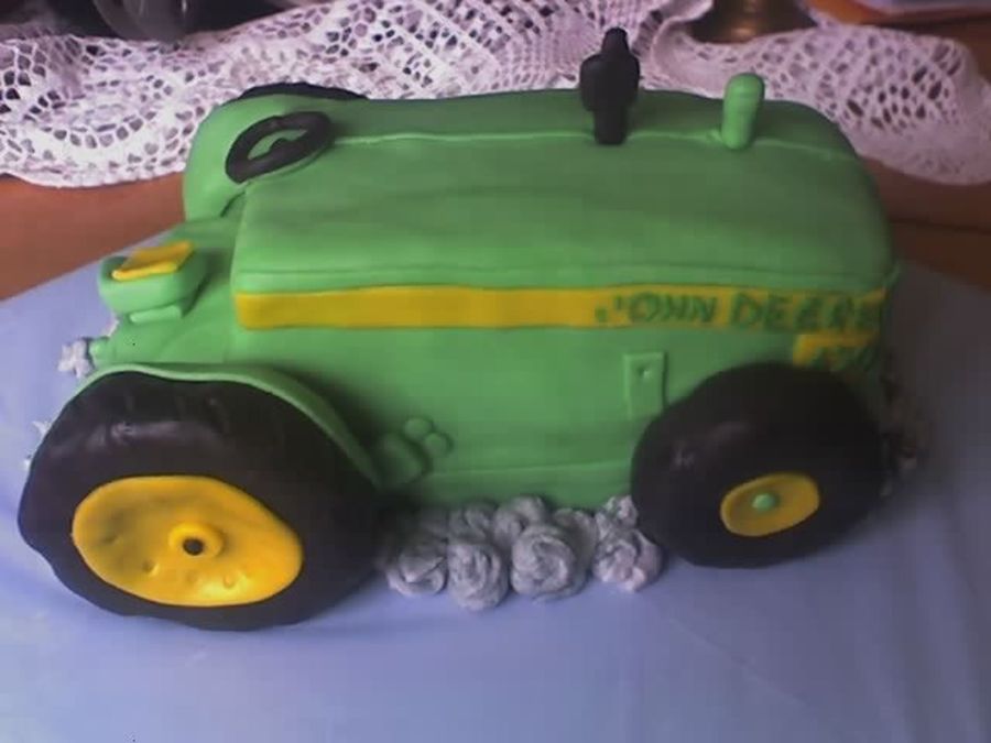 John Deere Tractor - CakeCentral.com