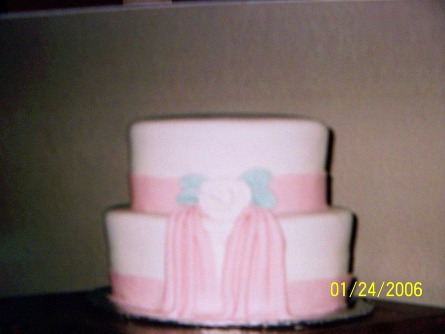Practice Fondant Cake - CakeCentral.com