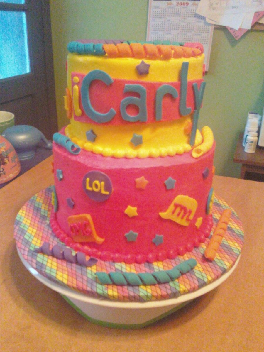 Icarly Cake - CakeCentral.com