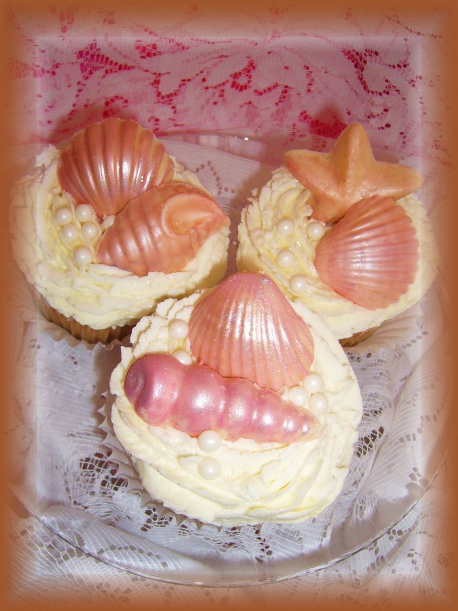 Seashell Cupcakes - CakeCentral.com