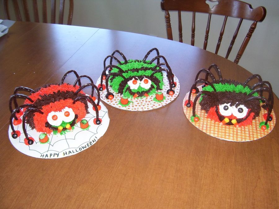 Spiders - CakeCentral.com