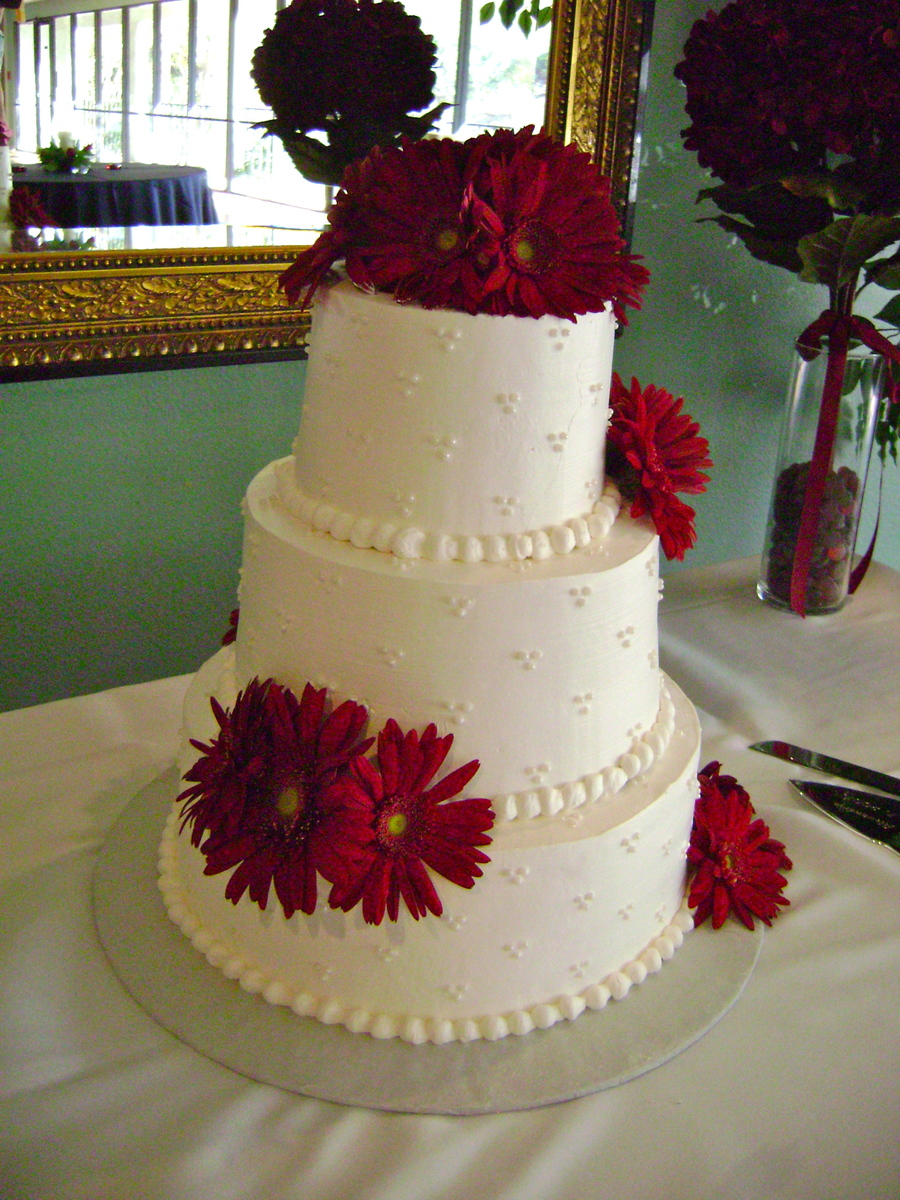 Round Wedding Cake - CakeCentral.com