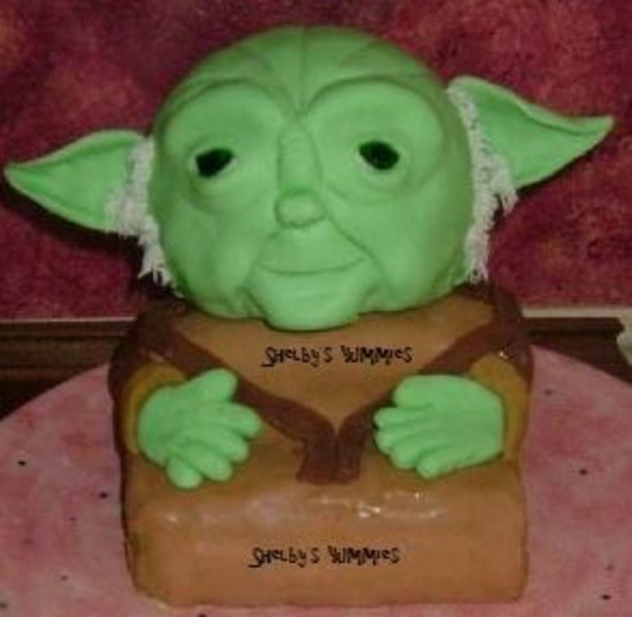 Yoda_Front.jpg - CakeCentral.com