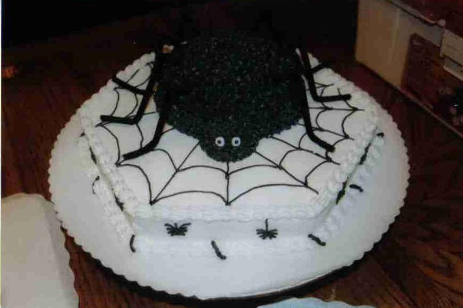 Spider Cake - CakeCentral.com