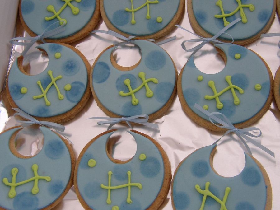 Polka Dot Bibs - CakeCentral.com