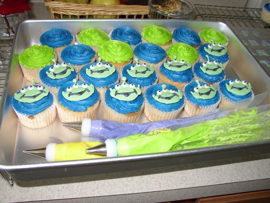 Aliens From Toy Story Cupcakes - CakeCentral.com