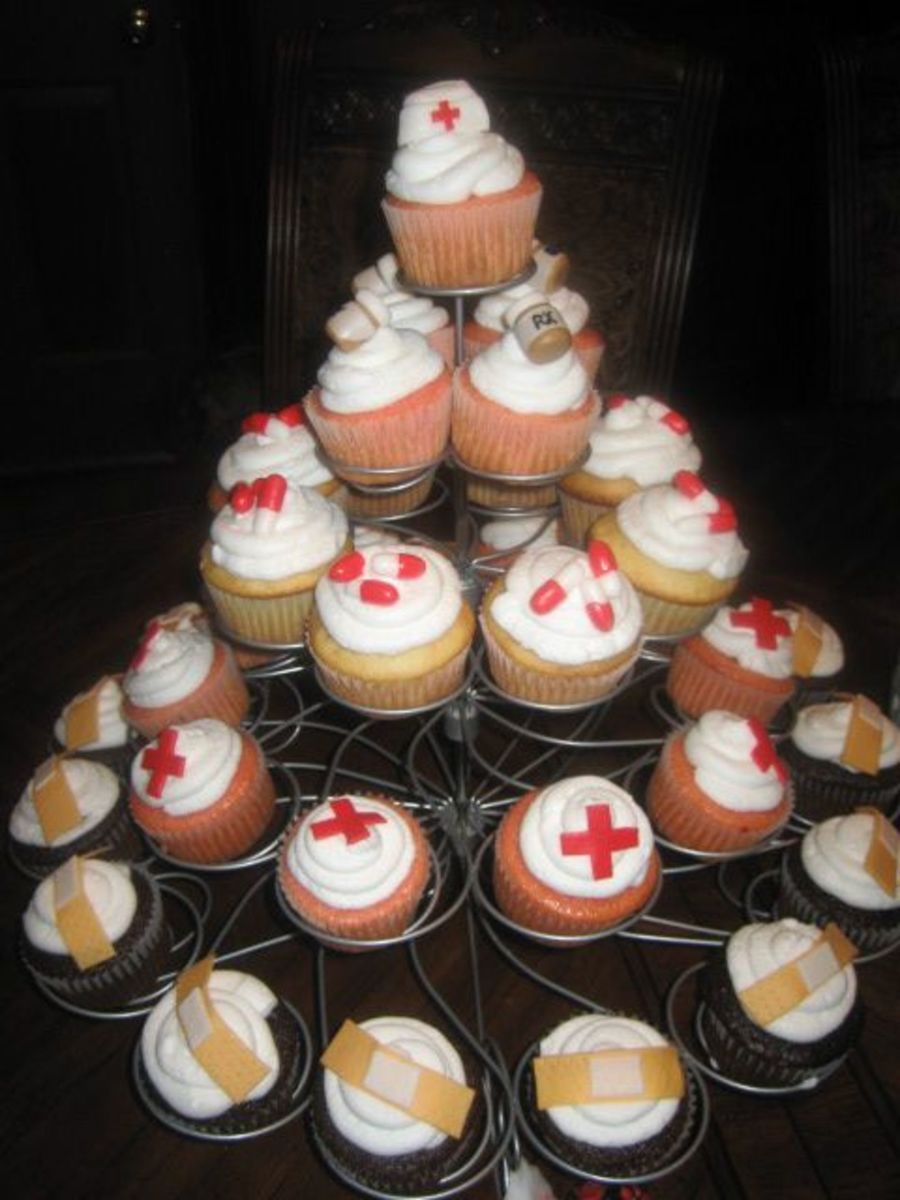 Nurse Graduation Cupcakes - CakeCentral.com