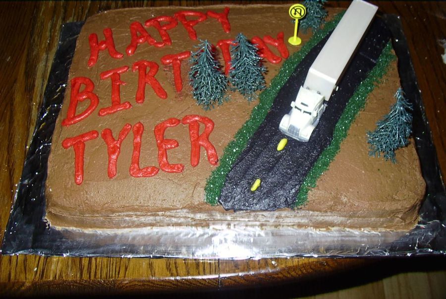 Truck Sheet Cake - CakeCentral.com