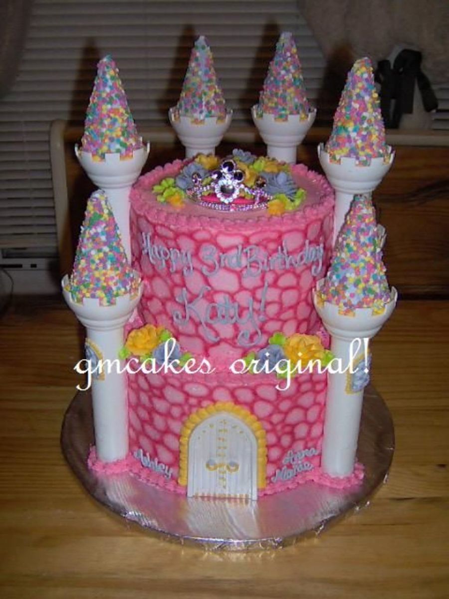 Wilton Castle Set - CakeCentral.com